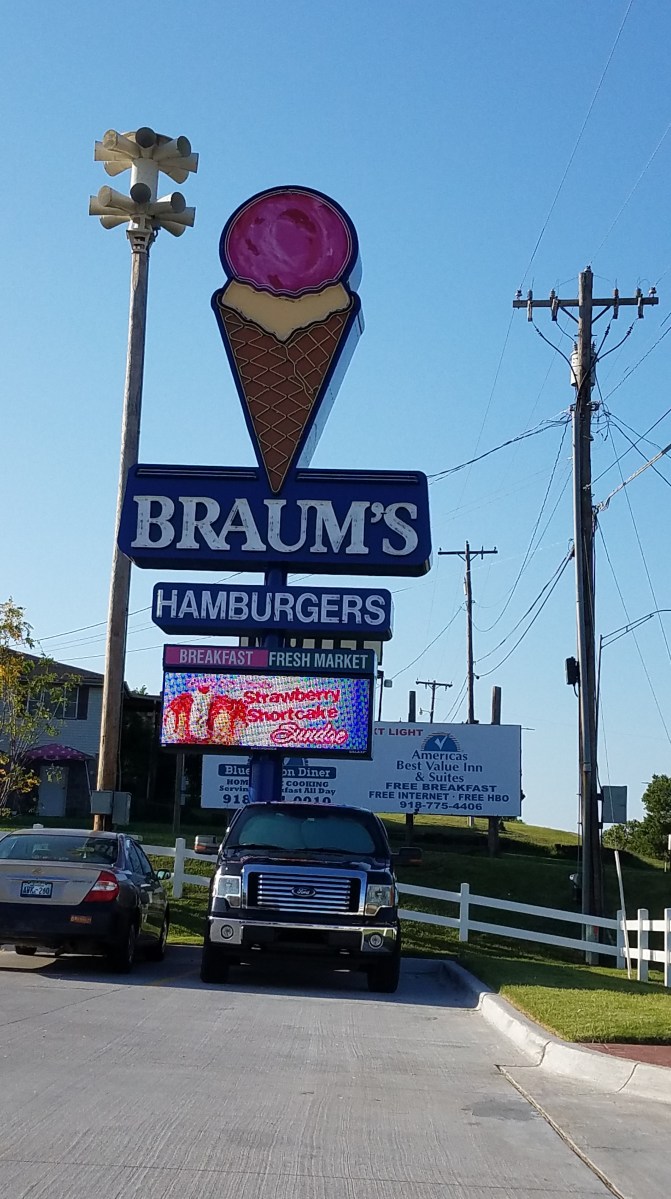 In the City: Braum’s Ice Cream & Burger Restaurant